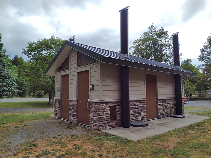 The park's facilities might not win architectural awards, but they offer comfort where you need it most &ndash; in the middle of nowhere. 