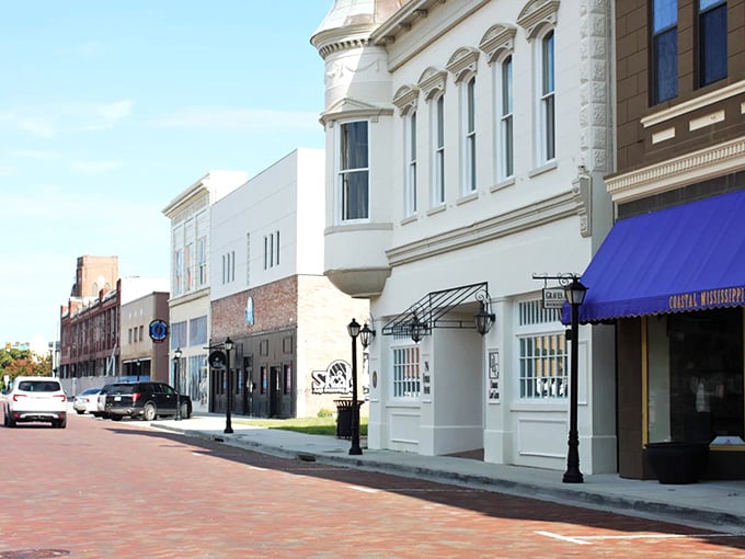 Biloxi's wide streets and modern conveniences wrapped in coastal charm. Even running errands feels like you're on vacation. 