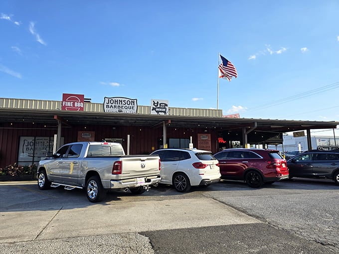 That American flag flying high signals patriotic dedication to one of America's greatest traditions &ndash; proper roadside barbecue.