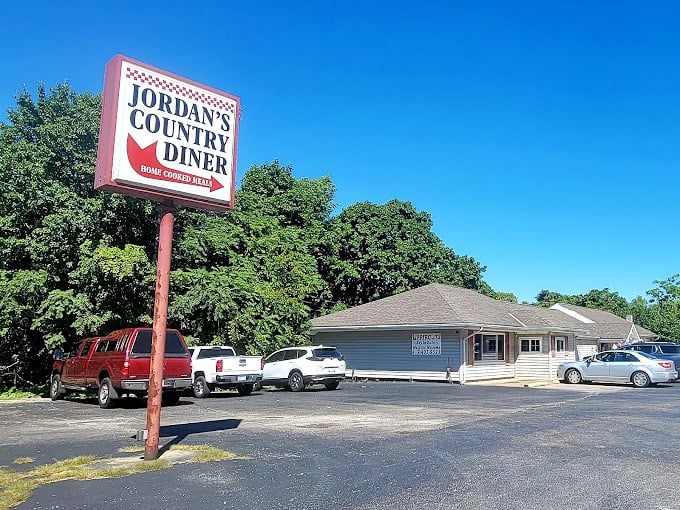 Jordan's Country Diner: Those colorful metal roosters standing guard outside aren't just decoration &ndash; they're promising farm-fresh ingredients inside this unassuming gem.