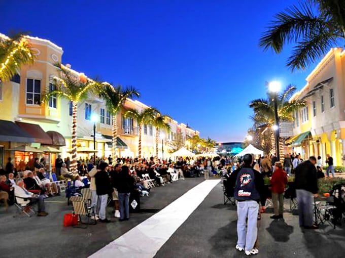 Downtown Edgewater at dusk &ndash; when the streetlights come on and the historic buildings glow with the promise of dinner at a local favorite.
