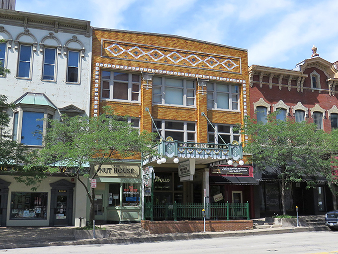 The sunlight bouncing off Peoria's unassuming buildings creates an urban sparkle typically reserved for cities with much higher cost of living.