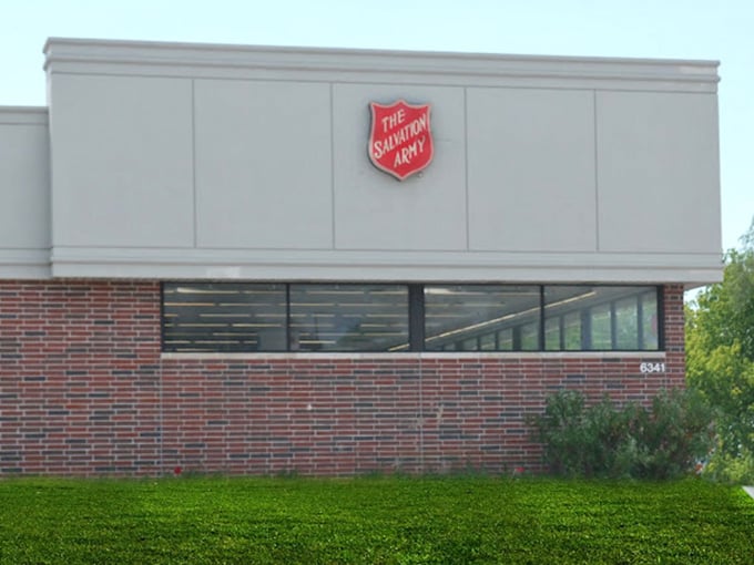 A beach day without the beach traffic&mdash;Lake Marburg's shoreline offers all the relaxation without fighting for parking or sand space. 