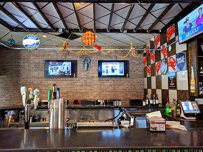 The bar area &ndash; where sports on TV and seafood on plates create the perfect formula for happiness. Cold drinks and hot food: civilization's greatest achievement.