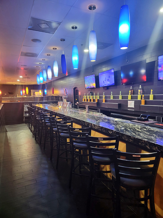 The bar area stands ready for those who need liquid courage before attempting their fourth trip to the carving station.