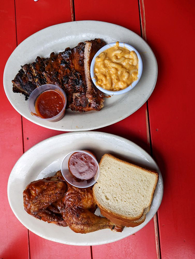 A study in contrasts: smoky barbecued chicken alongside creamy mac and cheese. Some duos are simply meant to be together.