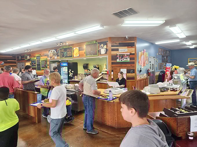 The ordering counter: where dreams come true and where locals seem to instinctively know exactly what to order without looking up.