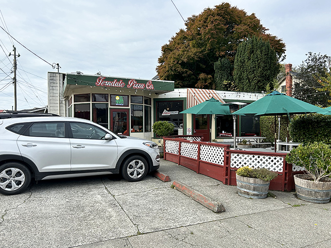 Ferndale Pizza Co. might look unassuming, but those green umbrellas signal an oasis of pizza perfection in this Victorian wonderland.