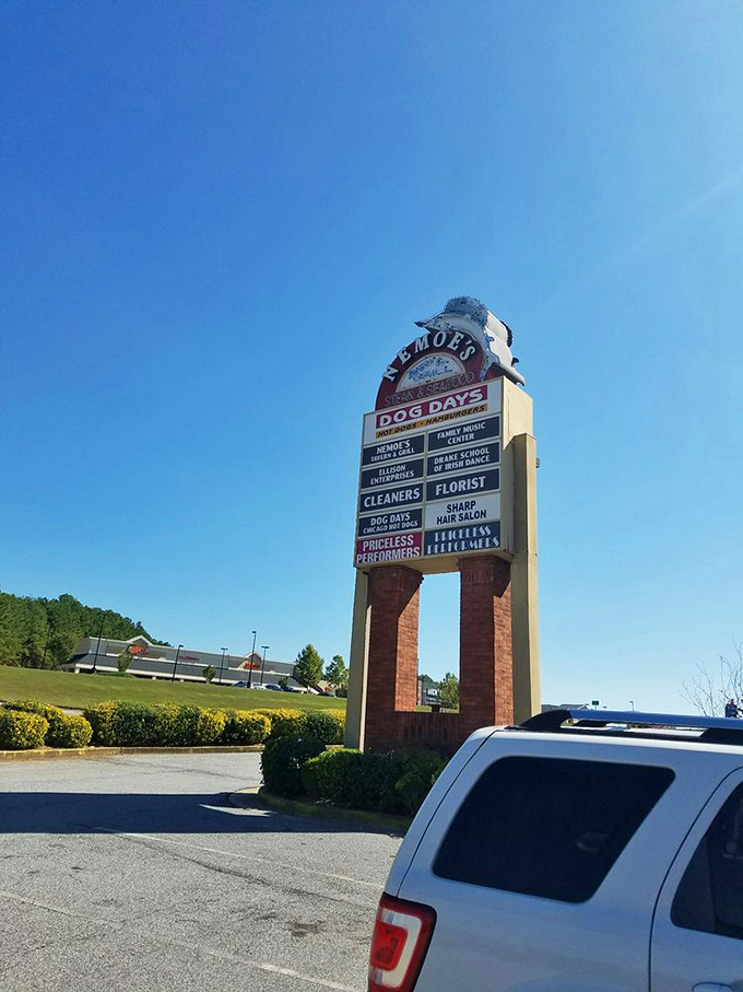 The shopping center sign announces Dog Days like a beacon to hungry travelers. Food pilgrims have followed less promising signs to culinary enlightenment.