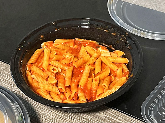 Simple to-go pasta perfection. Even in a plastic container, you can tell it's the real deal&mdash;no Vegas smoke and mirrors here.