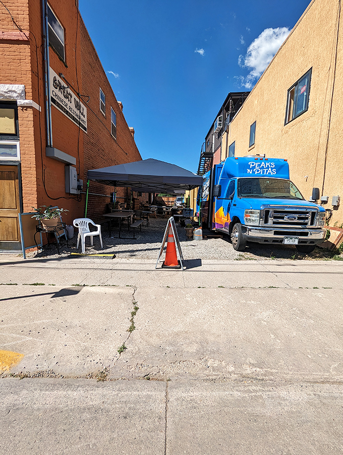 When food trucks find their perfect alley, magic happens. Peaks 'n Pitas brings portable deliciousness to Salida's hungry masses.