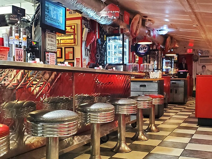 Those chrome stools have supported generations of Arkansas posteriors&mdash;each one attached to someone with excellent taste in burgers.