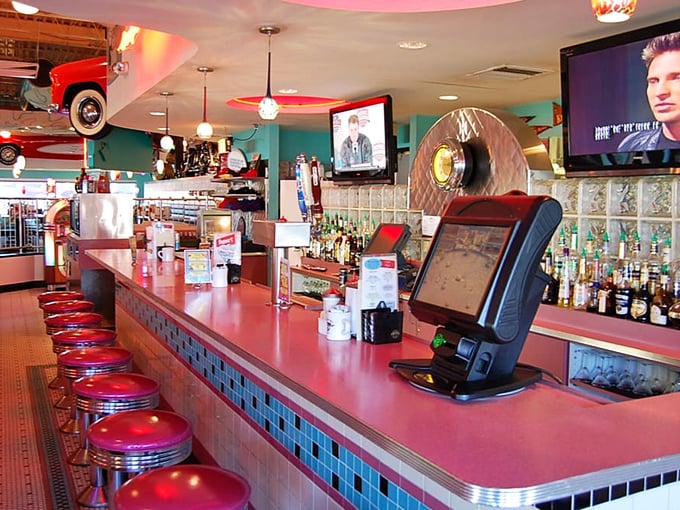 A salad that doesn't apologize for being topped with crispy chicken. Because even your vegetables deserve something to get excited about. 