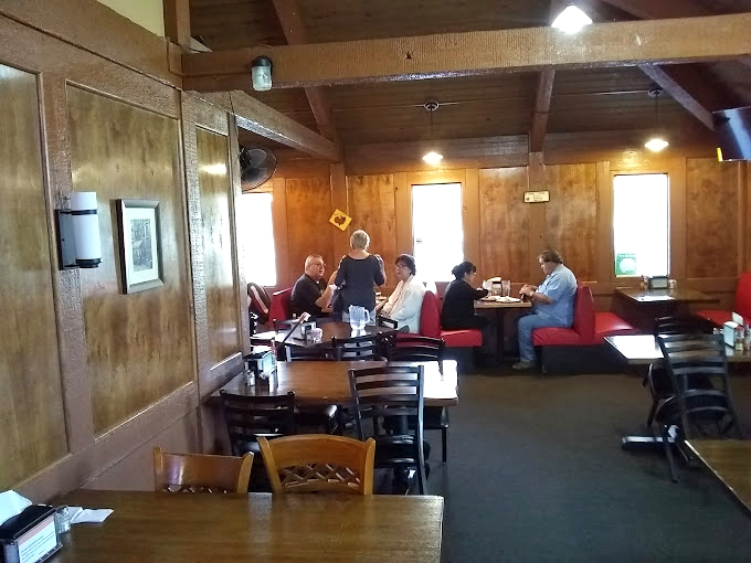 The dining room hums with conversation and the occasional appreciative murmur &ndash; the universal sound of buffet satisfaction.