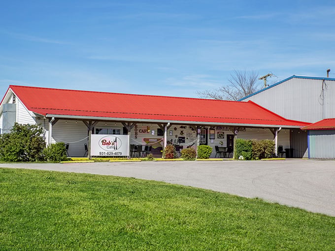 Bob's Caf&eacute; promises home cooking that would make your grandmother both proud and slightly jealous of their perfectly flaky biscuits.