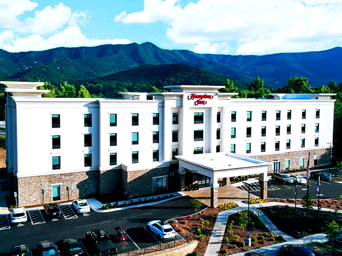 Modern comfort meets mountain views at this Hampton Inn, where even a chain hotel feels special when surrounded by Blue Ridge beauty.