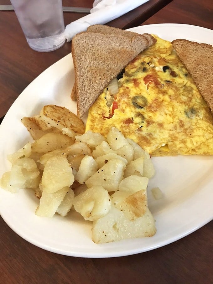 An omelet that's clearly been to college &ndash; educated in the arts of proper filling distribution and the science of perfect folding.