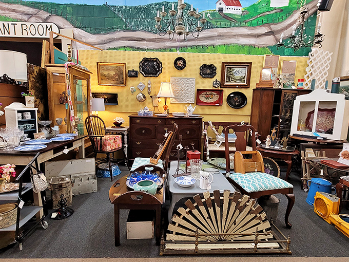 A dealer's booth that feels like stepping into your eccentric aunt's attic&mdash;if your aunt collected treasures from every decade with impeccable taste.
