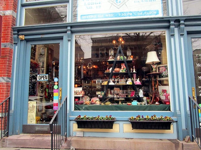 Window shopping at its finest! This carefully curated display transforms everyday objects into art, beckoning you inside with the promise of unique treasures.