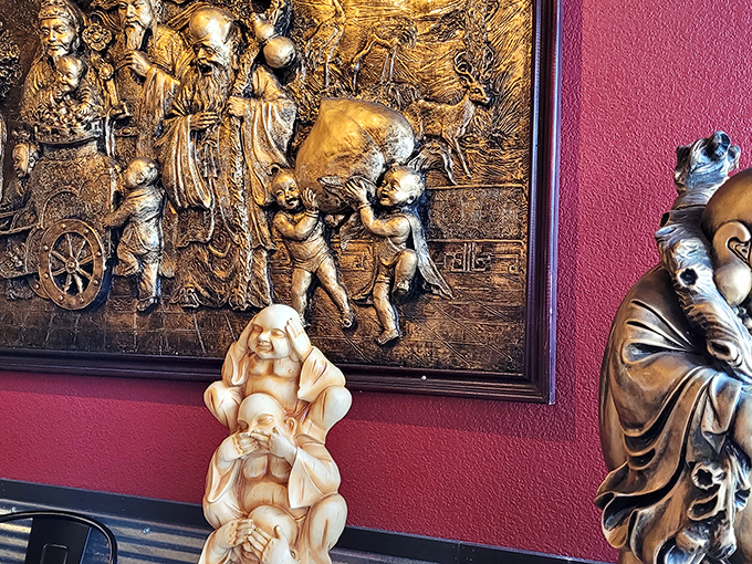 Traditional artwork adorns walls painted the color of prosperity&mdash;visual appetizers before the main event arrives at your table.