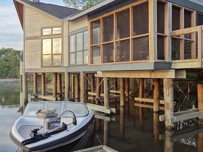 Lakeside cabins where the morning commute means walking from bed to boat—the ultimate work-from-home setup nature intended.