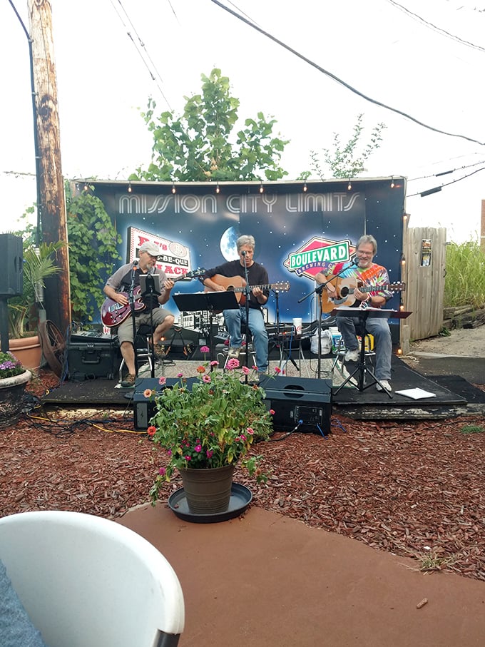 Live music and barbecue: a pairing as natural as burnt ends and beer, creating the soundtrack to your meat-induced euphoria.