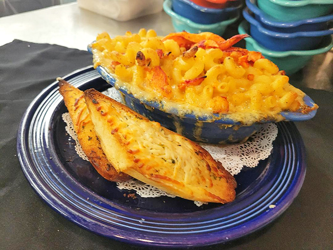Mac and cheese that's clearly been promoted from side dish to main event, with garlic bread as its worthy sidekick.