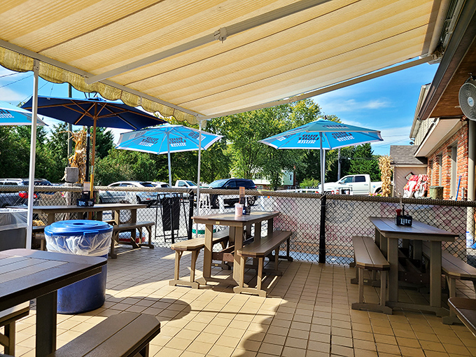 Outdoor seating where the Maryland sunshine adds an extra ingredient to every meal. Al fresco dining with a side of perfect weather.