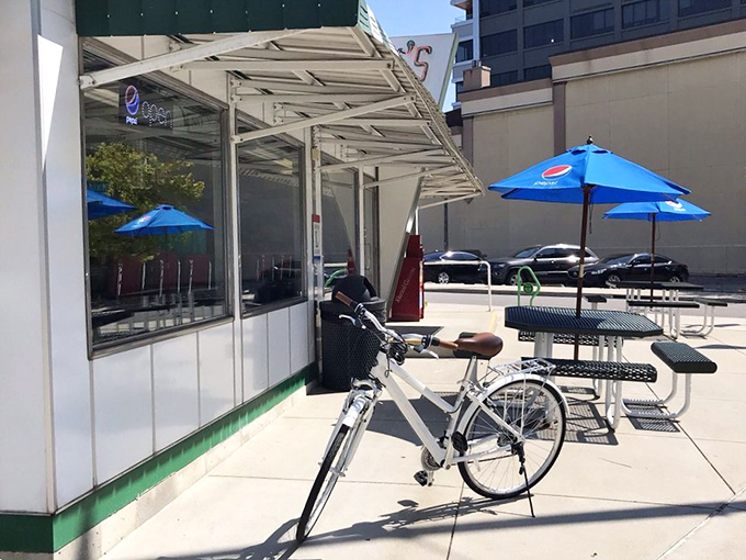 Sunshine dining options for the patient patron. When the weather permits, these outdoor tables extend Cindy's reach beyond its famous fifteen seats.