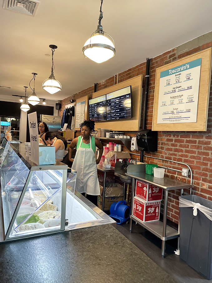 Toscanini's staff orchestrate the perfect scoop with the concentration of surgeons and the joy of artists releasing flavors into the wild.