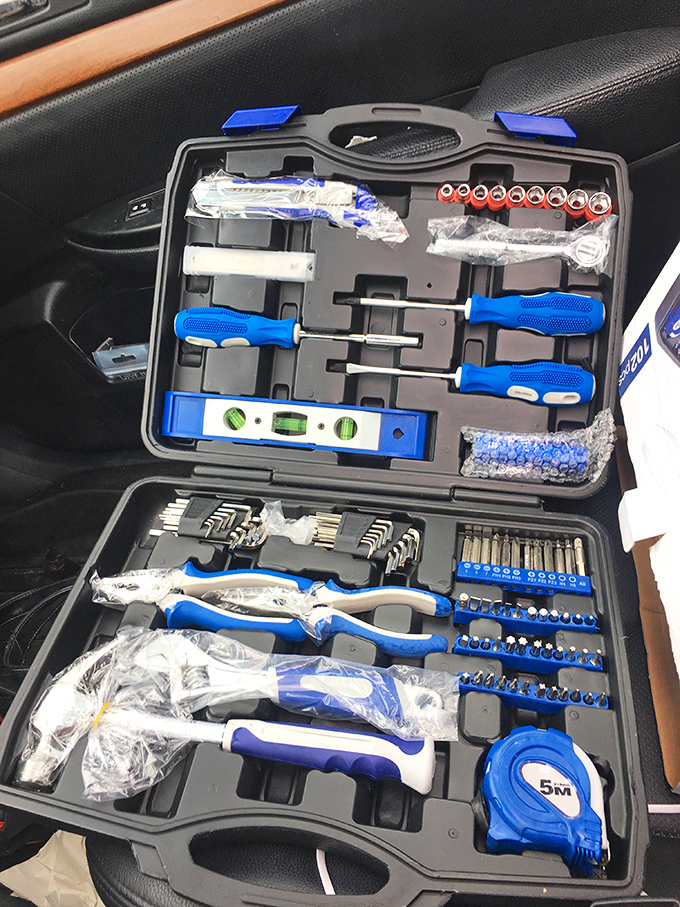 Tool kits that would make Tim "The Tool Man" Taylor grunt with approval&mdash;professional quality without the professional markup.