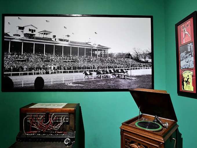 Before digital sound, this vintage phonograph serenaded gangsters and their molls while deals were made and champagne flowed.