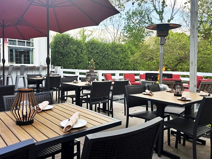 Al fresco dining Ohio-style: where summer evenings, gentle breezes, and thoughtfully prepared meals come together under the open sky. 