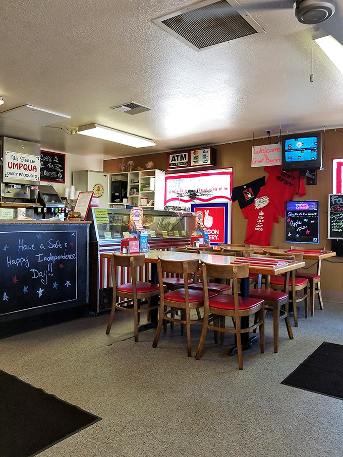 The counter service setup hasn't changed since your parents' first date&mdash;because when something works this well, why mess with perfection? 