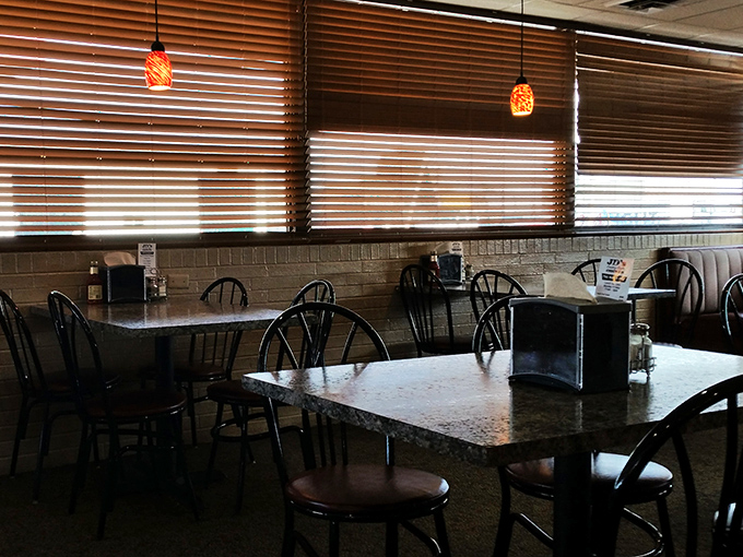 Simple tables, comfortable chairs, and the promise of exceptional chicken. Sometimes the best dining rooms are the ones that let the food do all the talking.