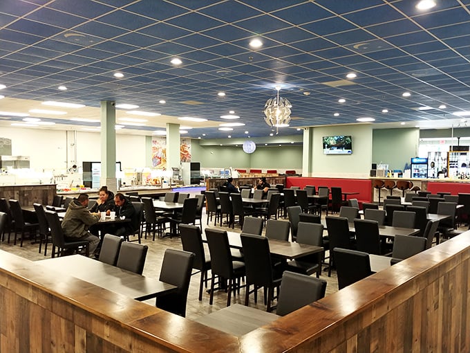 The dining room during the calm before the storm. Soon these tables will host the happy chaos of plates piled high and satisfied smiles. 