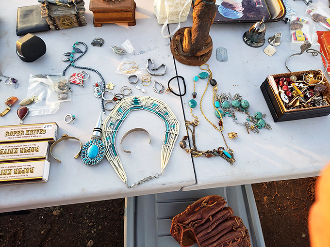 Turquoise dreams and silver schemes! Southwestern jewelry finds new admirers among treasure hunters with an eye for authentic craftsmanship.