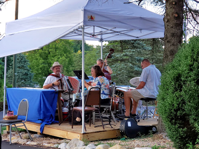 Live music adds the perfect soundtrack to your schnitzel adventure. These musicians don't just play songs&mdash;they transport you straight to a Munich beer garden.