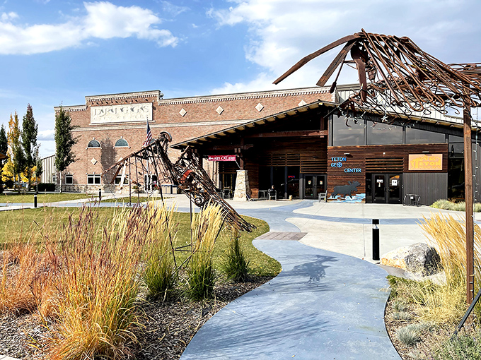 The Geo Center's artistic entrance proves science education doesn't have to be dry. That metal sculpture practically dances you toward the door.