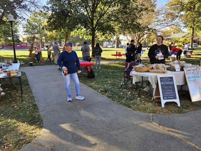 Pella's farmers market delivers community spirit along with fresh produce—the perfect appetizer before hitting the bakeries downtown.