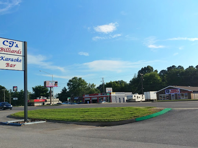 In a world of trendy brunch spots, G's stands proudly as the no-nonsense breakfast joint that's outlasted all the fads.