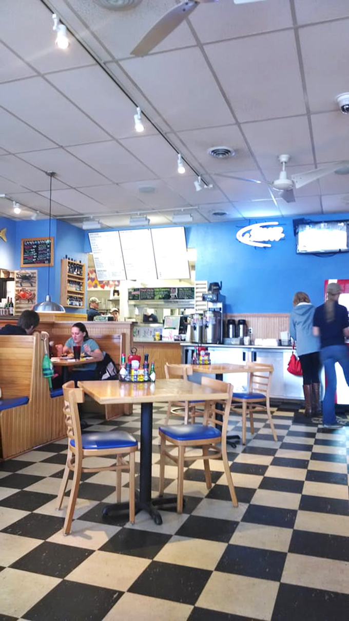 Where conversations pause only for the important business of savoring that next perfect bite.