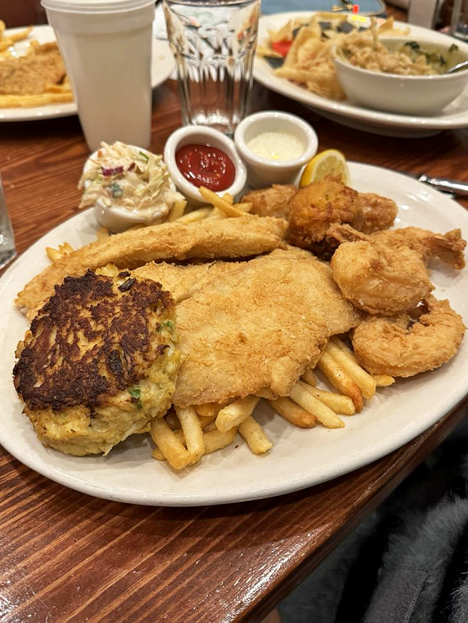 The Seafood Sampler: for when you want to try everything but don't want to make multiple trips. Though you'll be back anyway.