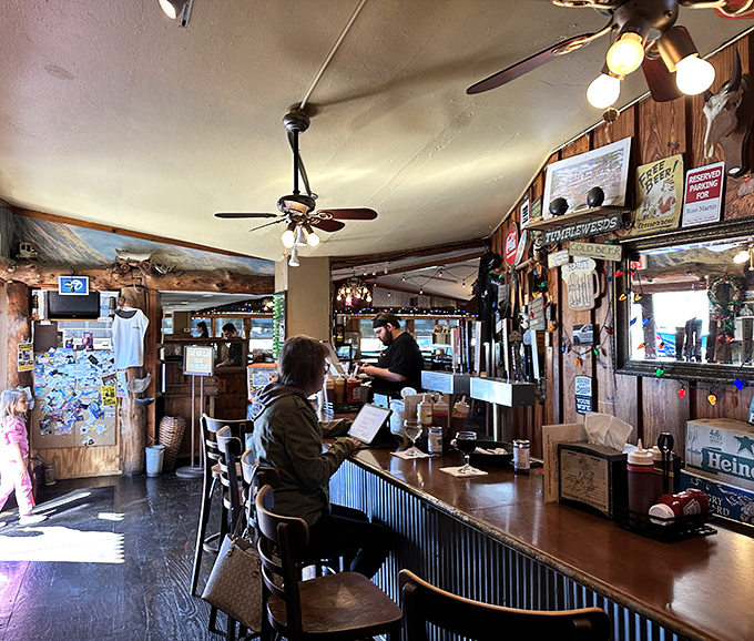 The bar where BBQ dreams come true. Notice how everyone's too busy enjoying their food to look up? That's the sign.