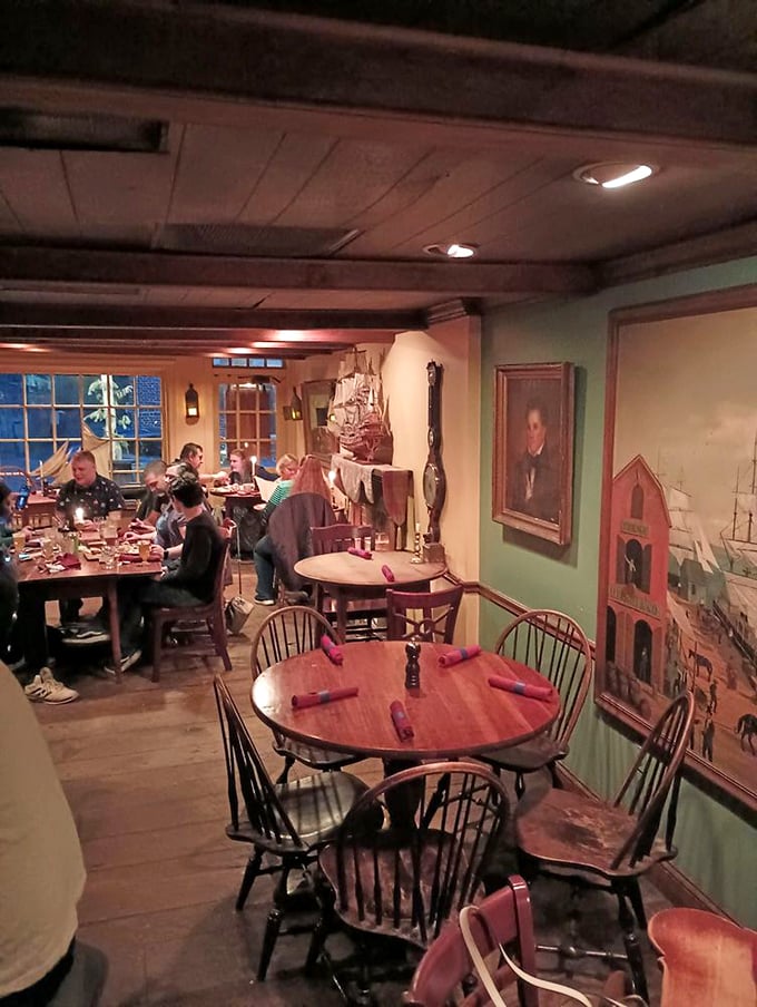 Dining at Jessop's isn't just eating—it's participating in a colonial-themed theater where your taste buds get the leading role.