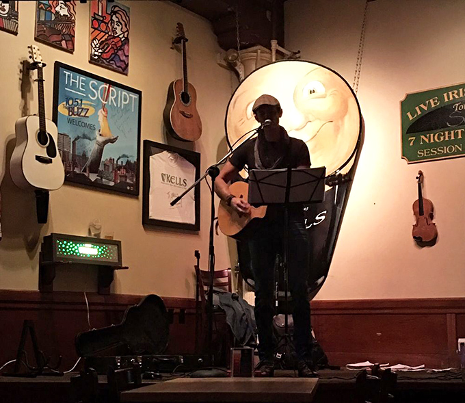Live music at Kells transforms dinner into an experience, where traditional Irish tunes make you tap your feet while your mouth is still full. 