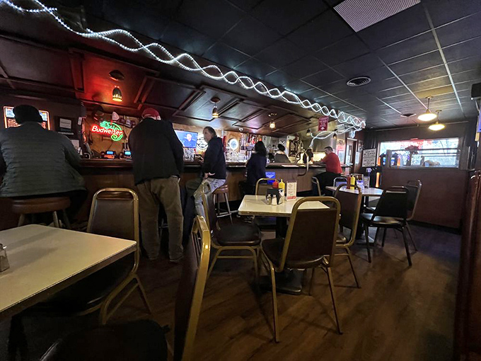 No fancy dining room needed when you've got counter seating this good. The best theater in town is watching your burger being made.
