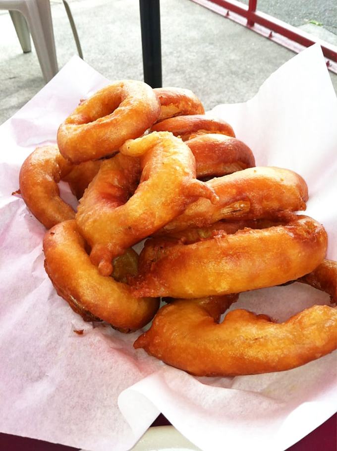 Golden onion rings with that perfect crunch-to-softness ratio&mdash;the kind that makes you wonder why you ever waste calories on lesser versions. 