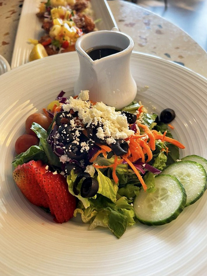 A salad so vibrant and colorful it seems rude not to take its picture first&mdash;the Instagram influencer of lunch options.