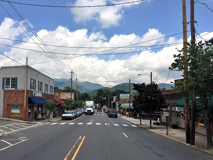 Looking down Cherry Street toward the mountains feels like peering into a small-town America that somehow escaped the clutches of cookie-cutter development.